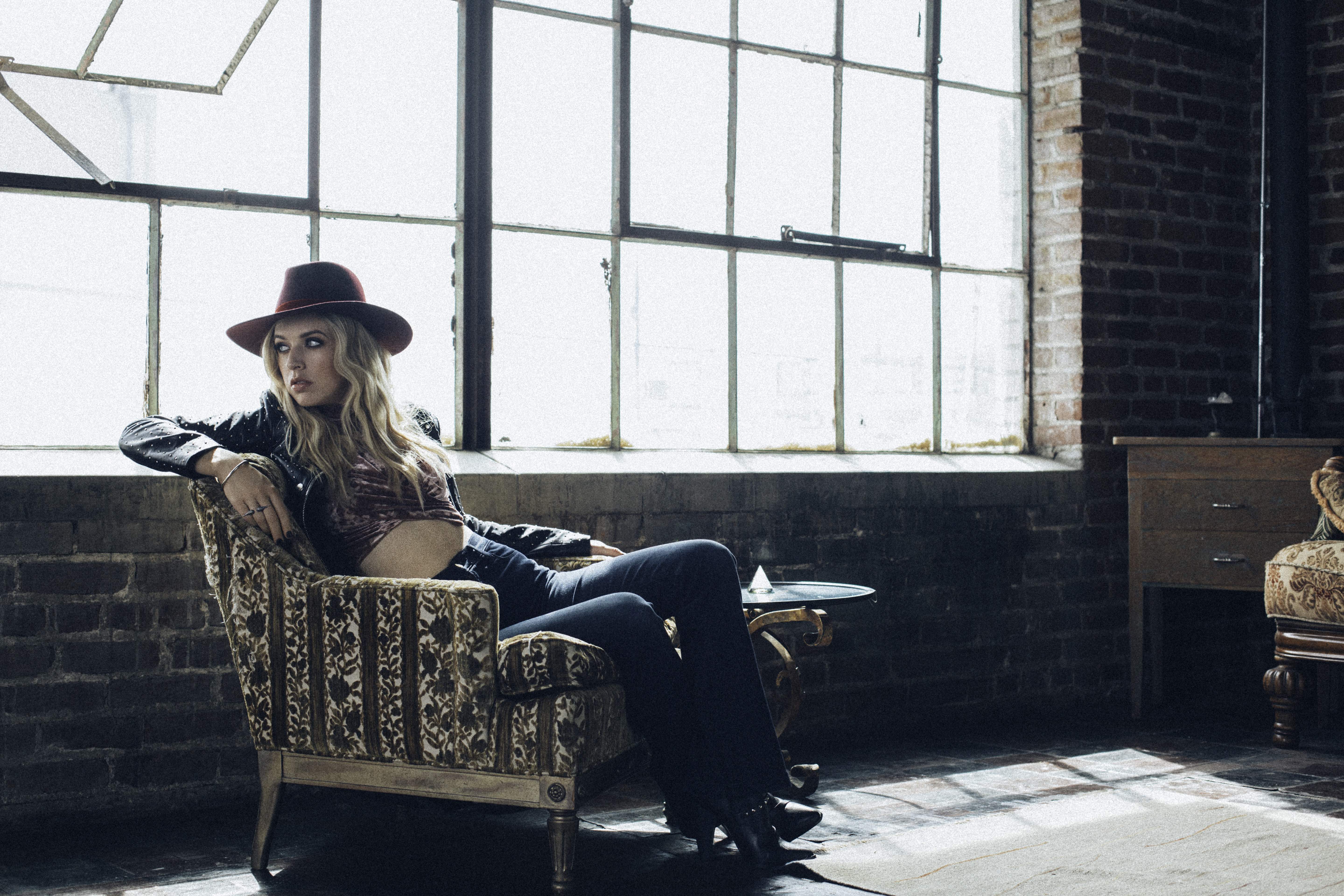 ZZ Ward Media Kit | Hollywood Records